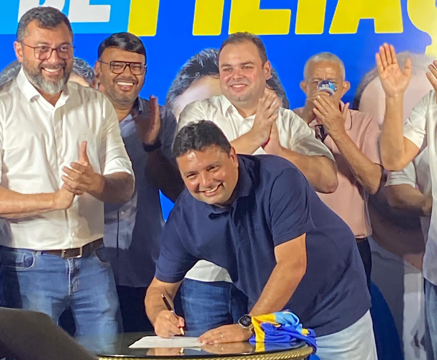 Caio André se filia ao União Brasil em evento grandioso