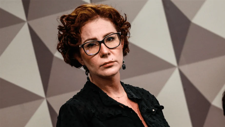 Corte de Roma atende defesa e adia decisão de extradição de Carla Zambelli